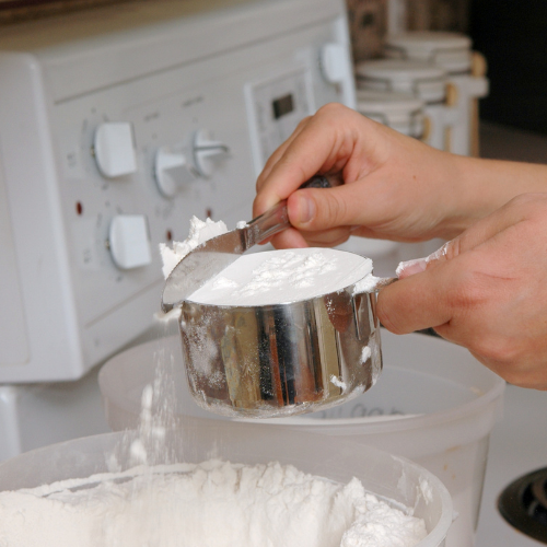 Show me tips for measuring dry and liquid ingredients.